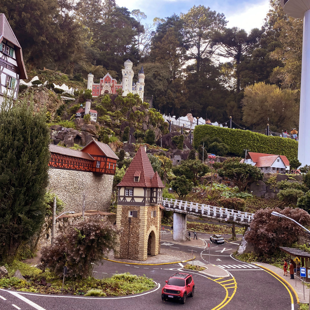 Como é a rotina na cidade em miniatura? - Mini Mundo