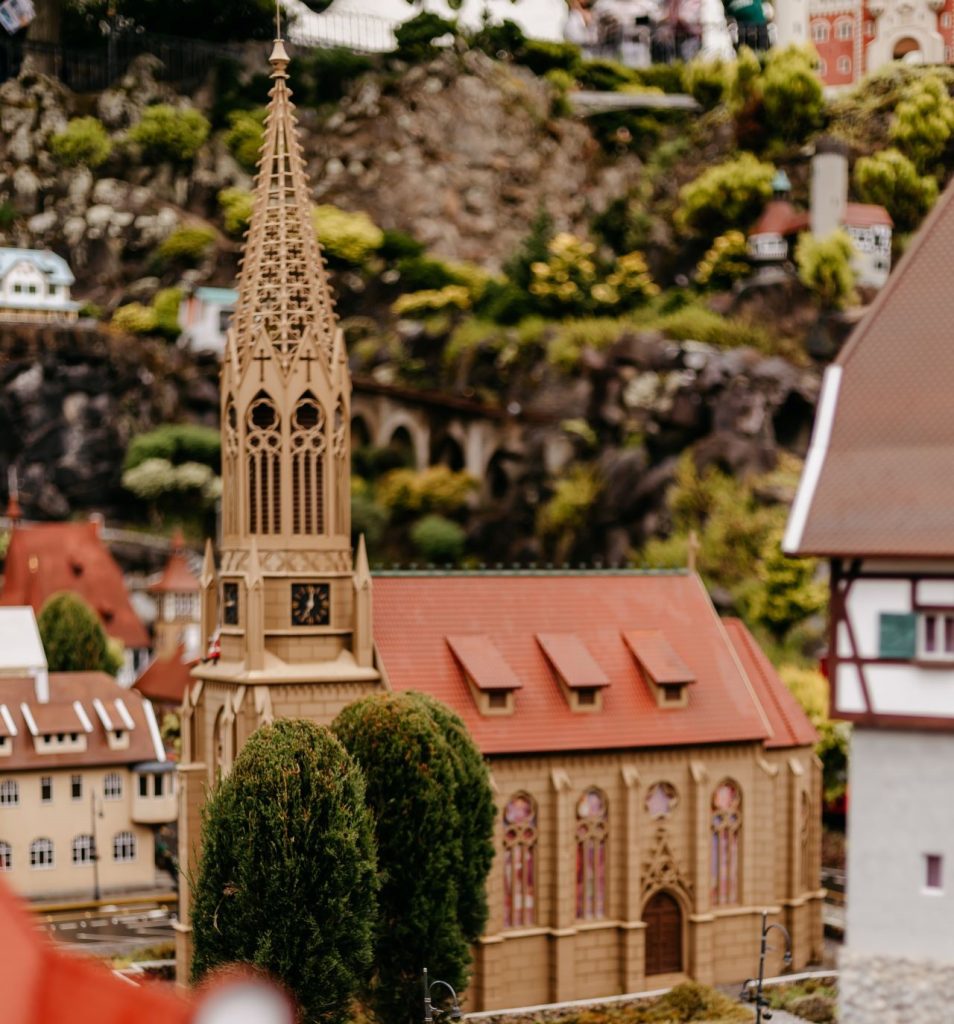 Mini Mundo completa 38 anos: conheça a história do parque! - Mini Mundo